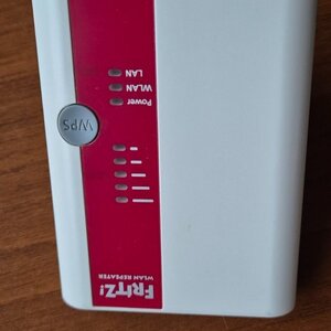 AVM Fritz!Repeater 1200 Mesh WiFi Extender Dual Band (2.4 & 5GHz ...